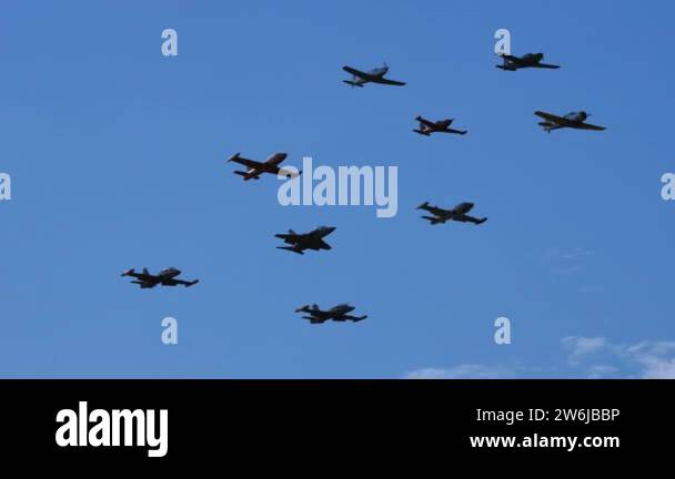 Aircrafts formation Stock Videos & Footage - HD and 4K Video Clips - Alamy