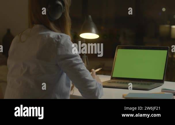 Talking woman on laptop Stock Videos & Footage - HD and 4K Video Clips ...