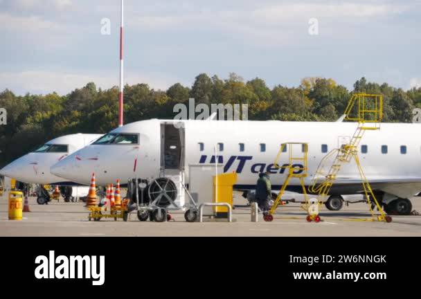 Aero a 200 Stock Videos & Footage - HD and 4K Video Clips - Alamy