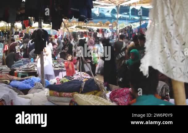 Women in burqa Stock Videos & Footage - HD and 4K Video Clips - Alamy
