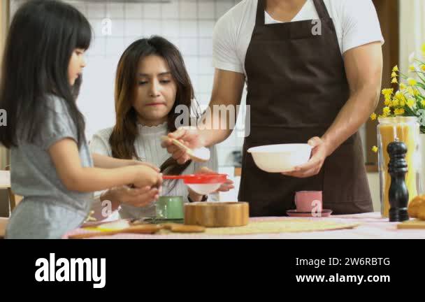 family activities dad mom teach daughter to cook bakery weekend hobby ...