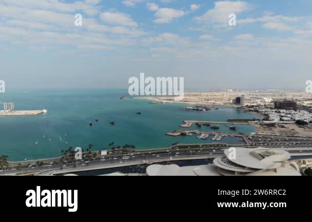 Al corniche doha Stock Videos & Footage - HD and 4K Video Clips - Alamy