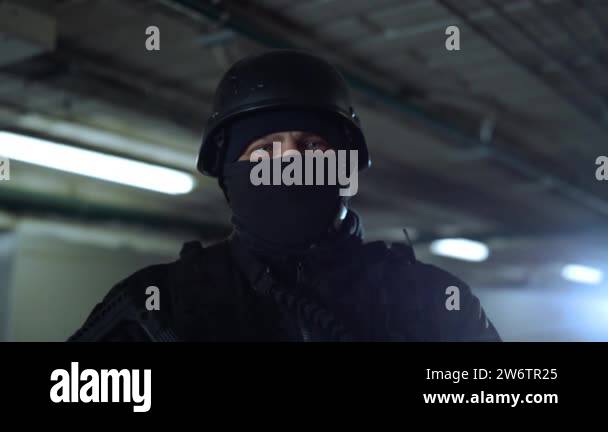 Swat army operation Stock Videos & Footage - HD and 4K Video Clips - Alamy