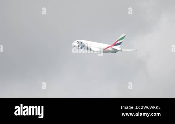 Emirates Airbus A380 take off Stock Video Footage - Alamy