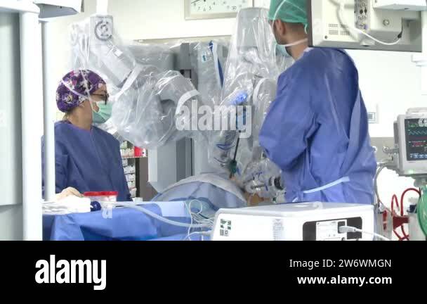 Surgery operation doctors check Stock Videos & Footage - HD and 4K ...