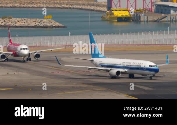 China Southern Boeing 737 turn runway Stock Video Footage - Alamy