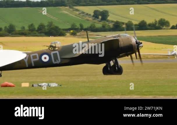 Ww2 bomber airfield Stock Videos & Footage - HD and 4K Video Clips - Alamy