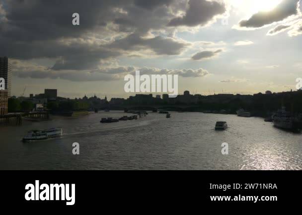Floating on the thames Stock Videos & Footage - HD and 4K Video Clips ...