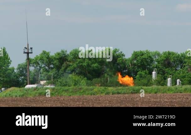 Gas flare flare stack Stock Videos & Footage - HD and 4K Video Clips ...