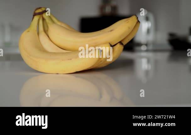 Horizontal bananas Stock Videos & Footage - HD and 4K Video Clips - Alamy