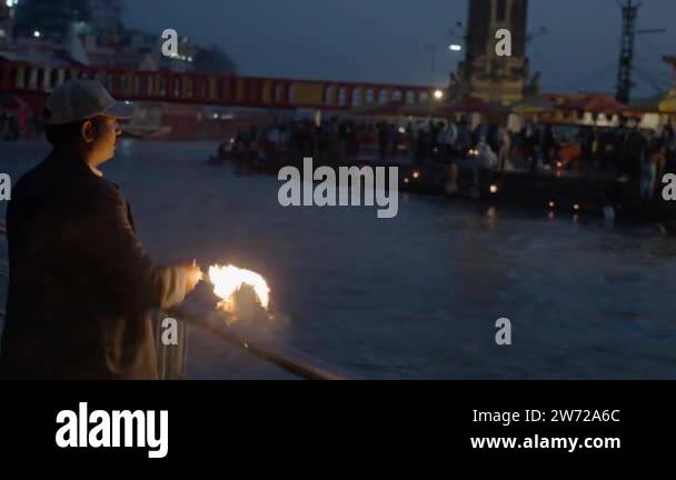 Indian hindu pujari priest Stock Videos & Footage - HD and 4K Video ...