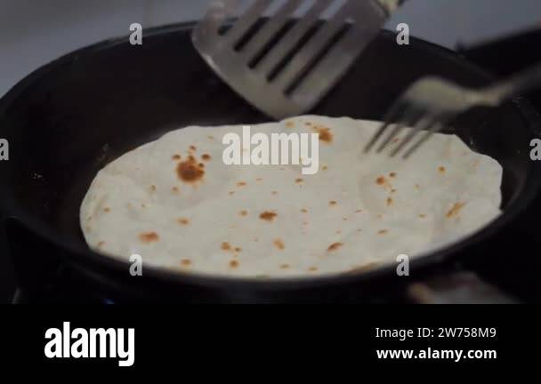 Round taco Stock Videos & Footage - HD and 4K Video Clips - Alamy