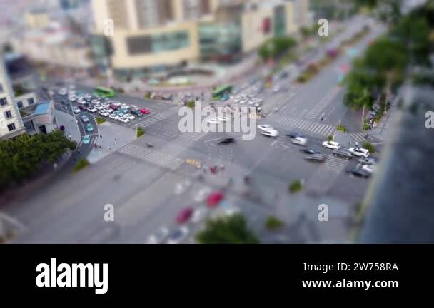 Left turn lanes Stock Videos & Footage - HD and 4K Video Clips - Alamy