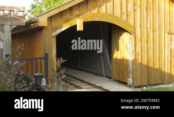 Train garage Stock Videos & Footage - HD and 4K Video Clips - Alamy