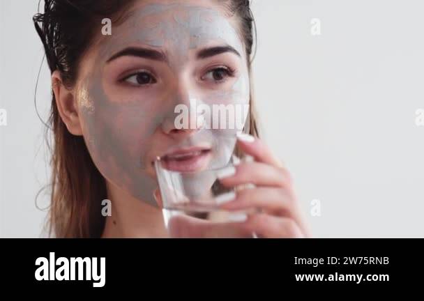 Detox mask Stock Videos & Footage - HD and 4K Video Clips - Alamy