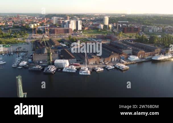 Shipyard shipyards Stock Videos & Footage - HD and 4K Video Clips - Alamy