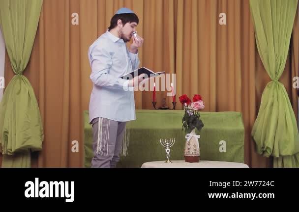 Before the chuppah ceremony, the Jewish groom reads prayers and psalms ...