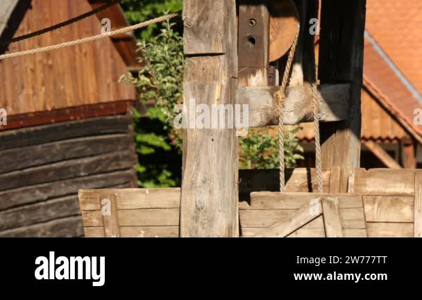 Pulley well Stock Videos & Footage - HD and 4K Video Clips - Alamy