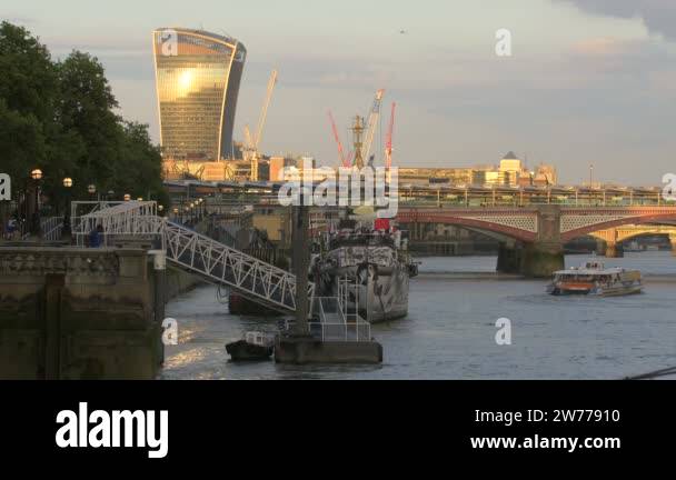 Thames waterfront Stock Videos & Footage - HD and 4K Video Clips - Alamy