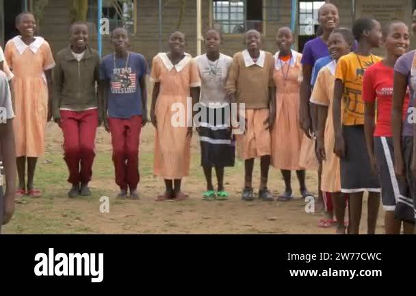 Maasai girls singing, dancing and clapping Stock Video Footage - Alamy