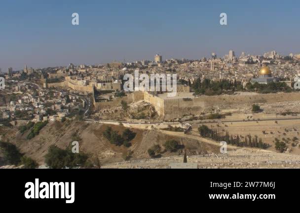 The al aqsa mosque and the al aqsa mosque Stock Videos & Footage - HD ...