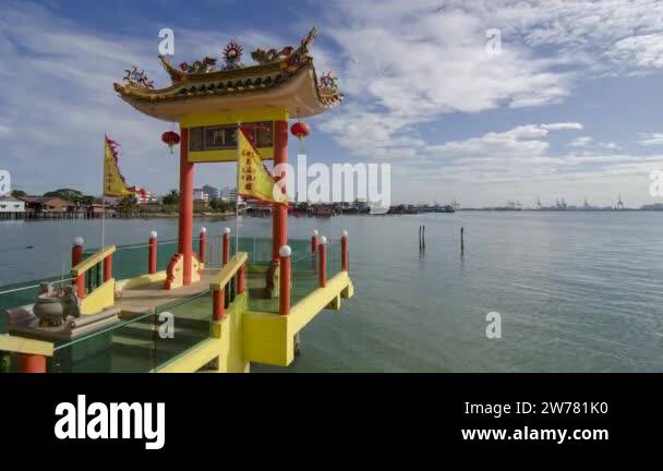 Floating temple Stock Videos & Footage - HD and 4K Video Clips - Alamy