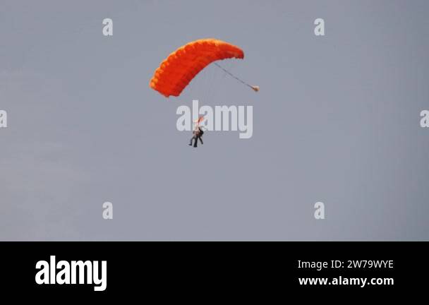 Parachute tandem jump Stock Videos & Footage - HD and 4K Video Clips ...