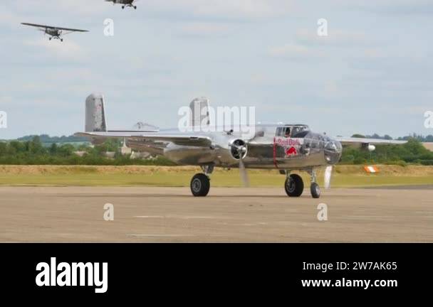 American bombers ww2 Stock Videos & Footage - HD and 4K Video Clips - Alamy