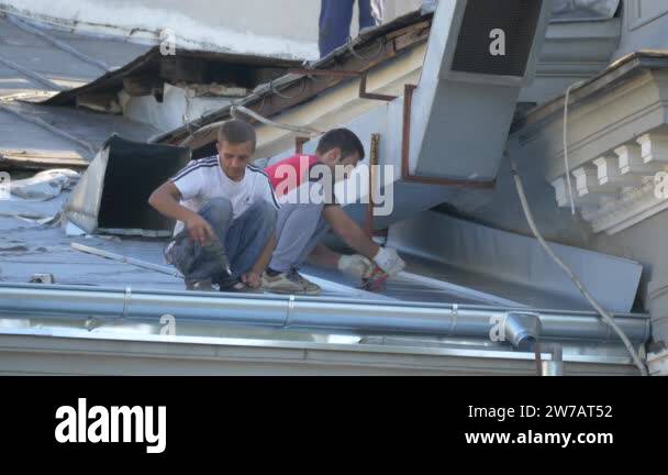 Repairing the roof Stock Videos & Footage - HD and 4K Video Clips - Alamy