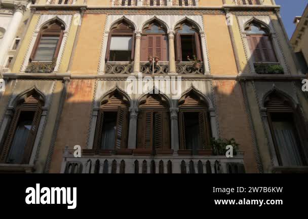 Venetian building Stock Videos & Footage - HD and 4K Video Clips - Alamy