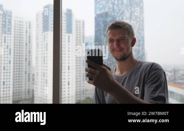 Face timing person Stock Videos & Footage - HD and 4K Video Clips - Alamy