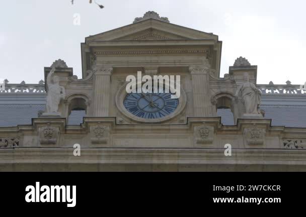 Clock court Stock Videos & Footage - HD and 4K Video Clips - Alamy