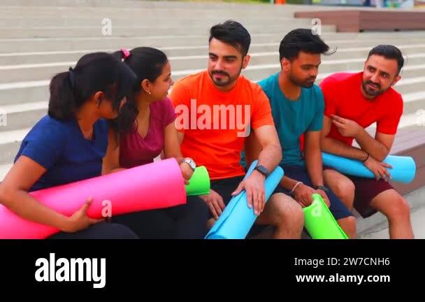 Indian urban people Stock Videos & Footage - HD and 4K Video Clips - Alamy