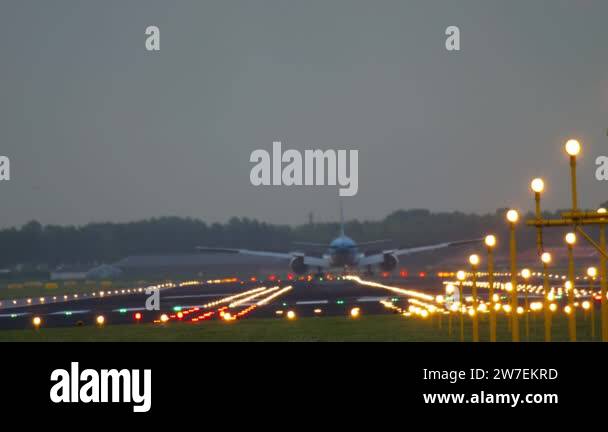 Commercial airplane landing rear view Stock Videos & Footage - HD and ...