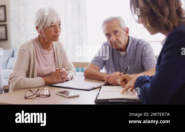Adviser advisor Stock Videos & Footage - HD and 4K Video Clips - Alamy