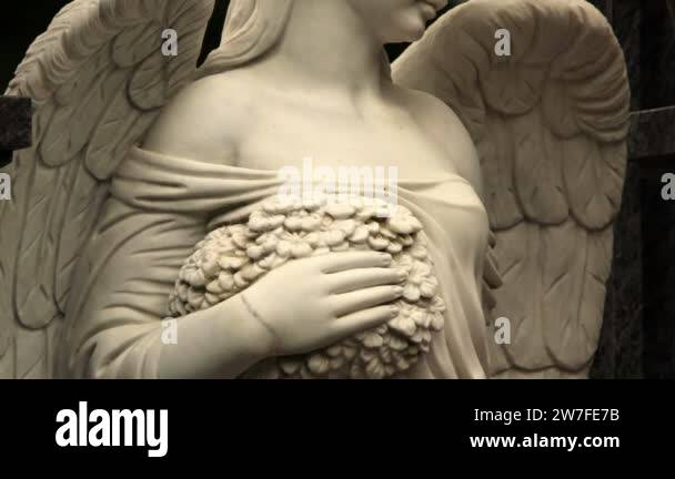 Winged female statue Stock Videos & Footage - HD and 4K Video Clips - Alamy