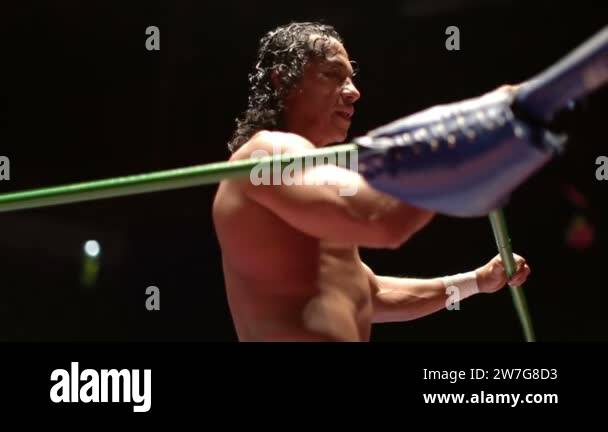 Ringside at the famous lucha libre mexican wrestling at arena mexico ...