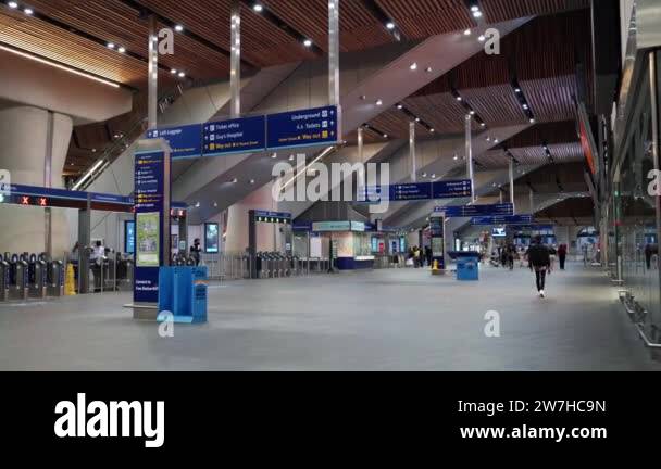 London bridge london bridge station commuters walking tube station ...