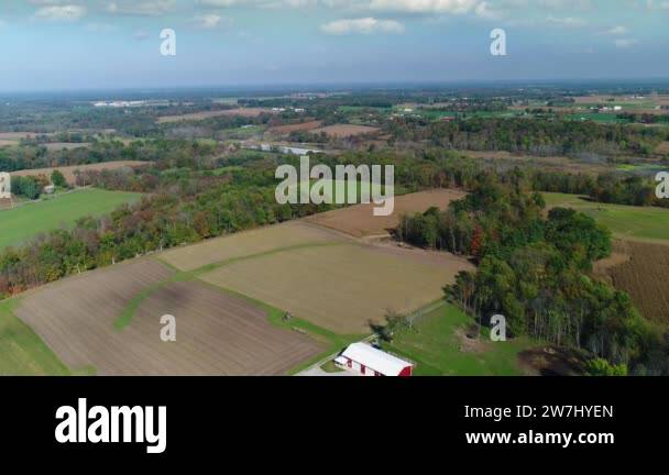 Ohio farm land trees Stock Videos & Footage - HD and 4K Video Clips - Alamy