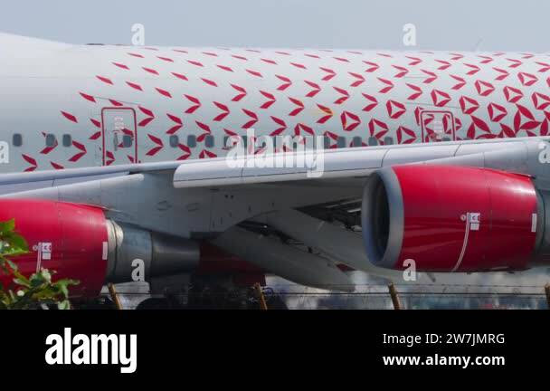 747 engine Stock Videos & Footage - HD and 4K Video Clips - Alamy