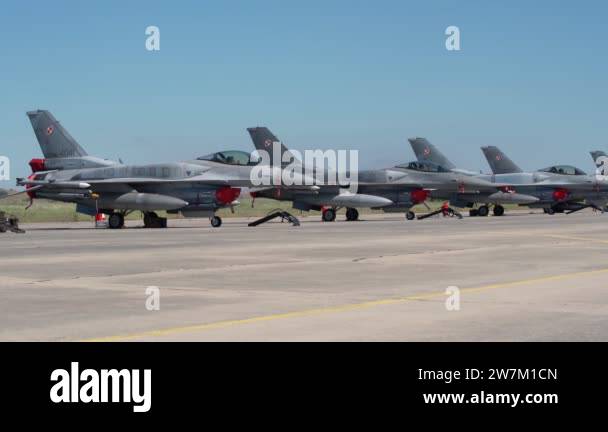 Video footage, jet american military, airplane, fighter, F 16, ready ...