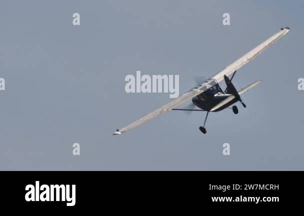 Observation aircraft used as artillery spotting and medevac in Vietnam ...
