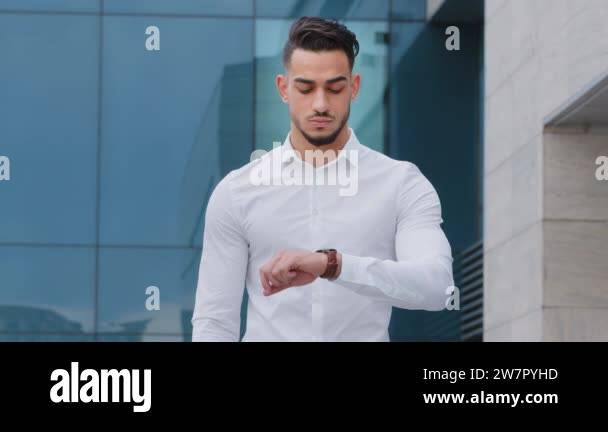 Leader man clock Stock Videos & Footage - HD and 4K Video Clips - Alamy