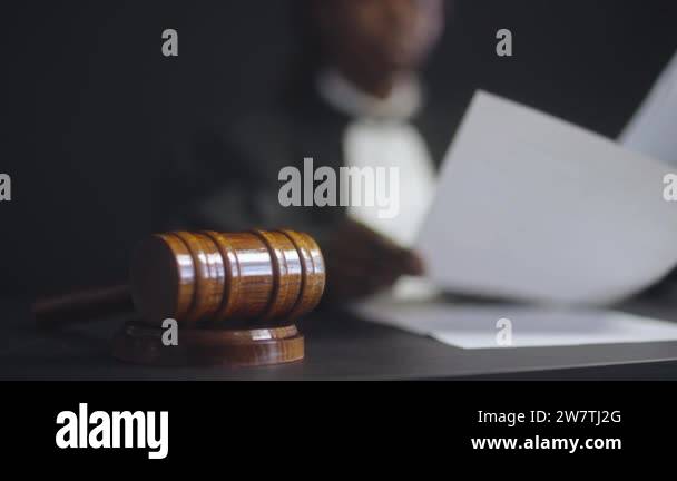Judge female symbol Stock Videos & Footage - HD and 4K Video Clips - Alamy