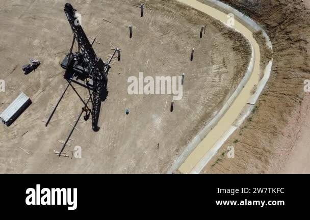 4k on pile rig Equipment for installing piles in ground, heavy machines ...