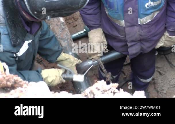 Pipe pipeline Stock Videos & Footage - HD and 4K Video Clips - Alamy