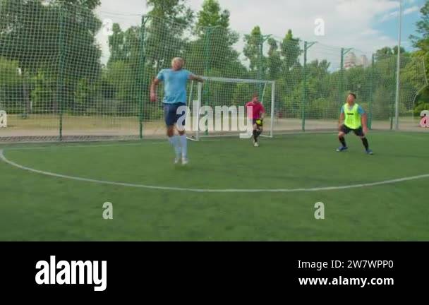 Corner kick position Stock Videos & Footage - HD and 4K Video Clips - Alamy