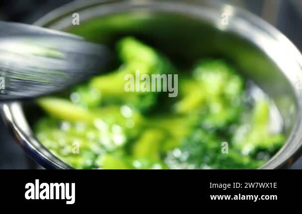 Over cooked broccoli Stock Videos & Footage - HD and 4K Video Clips - Alamy