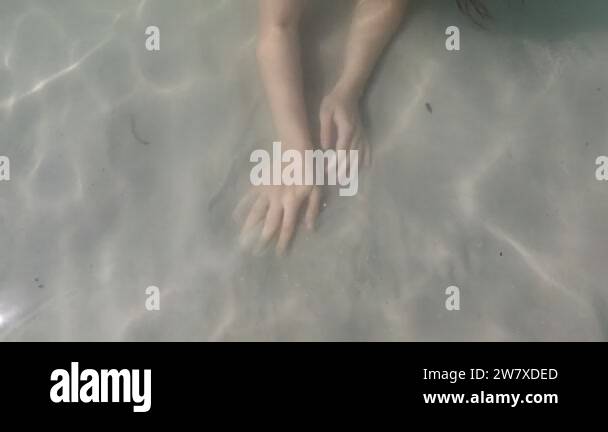 Underwater drawing Stock Videos & Footage - HD and 4K Video Clips - Alamy