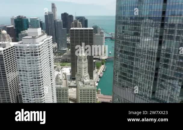 Scenic aerial bridges over Chicago river, flying above cinematic river ...
